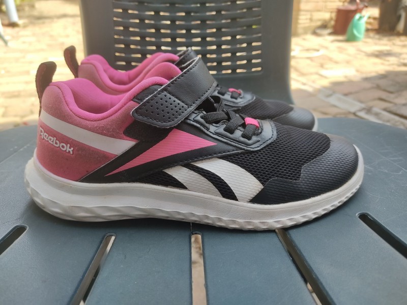 Patike Reebok dva para 32