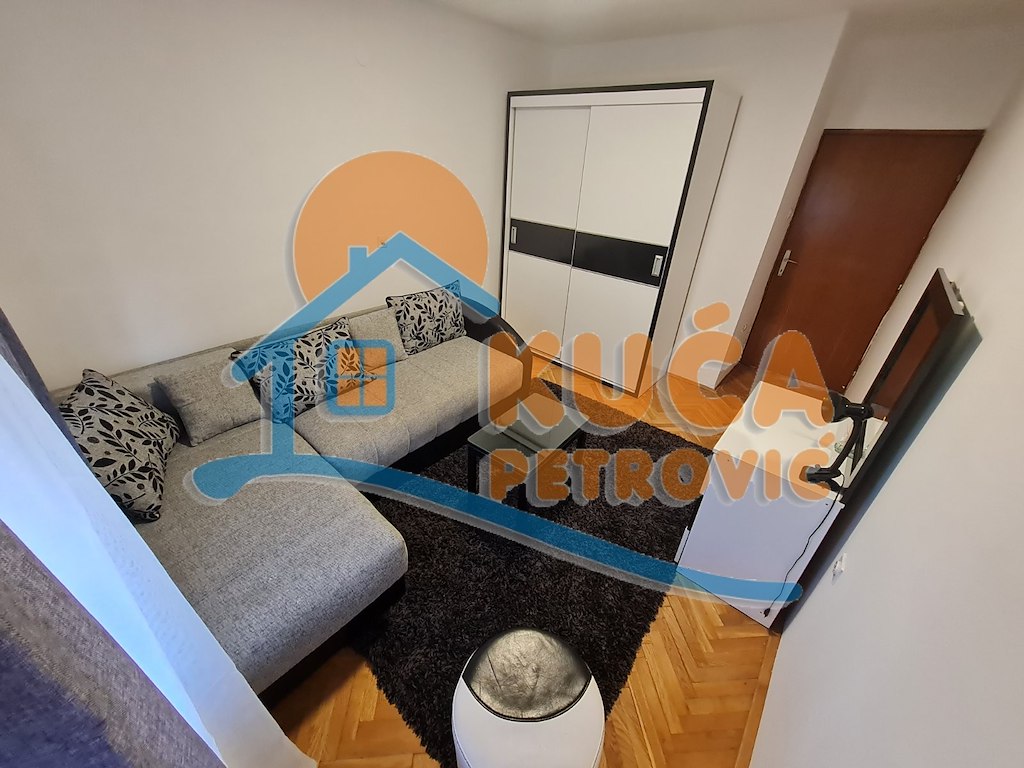 Dvosoban stan, 57 m2, Centar, Deligradska ID: i-015006
