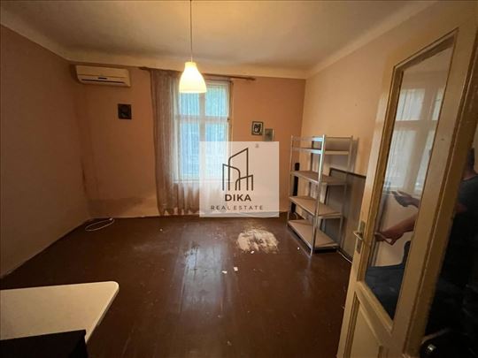 Izdavanje , Stari grad, Lokal Venizelosova ulic