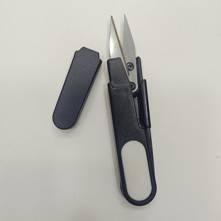 Makaze za konac metalni vrh plastična drška