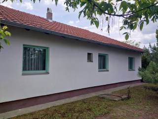Vikendica, odlično stanje, 103 m², Centar 1, Subotica