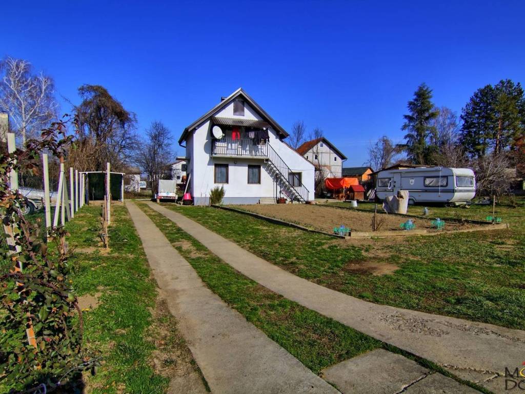 Vikendica 65 m², Bogatić