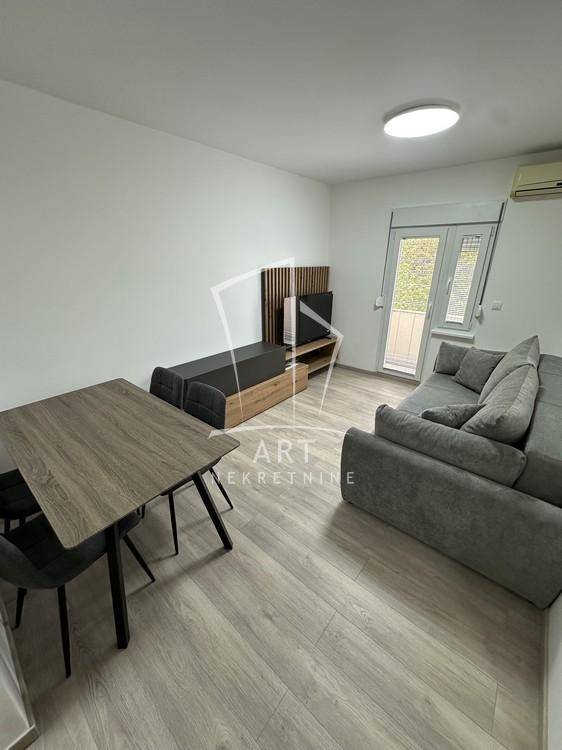Trosobni stan Bahtijara Vagabzade, Banjica, Beograd