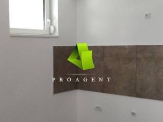 Trosobni stan prvi sprat, Niš