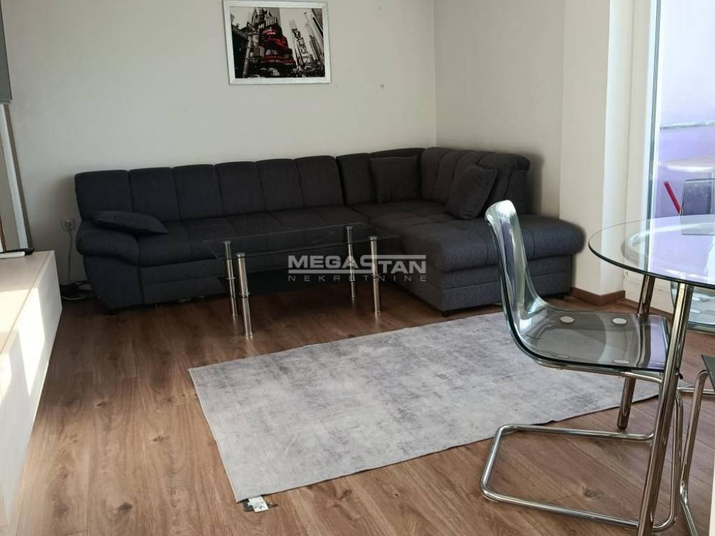Trosobni stan Milića Rakića, Konjarnik, Beograd