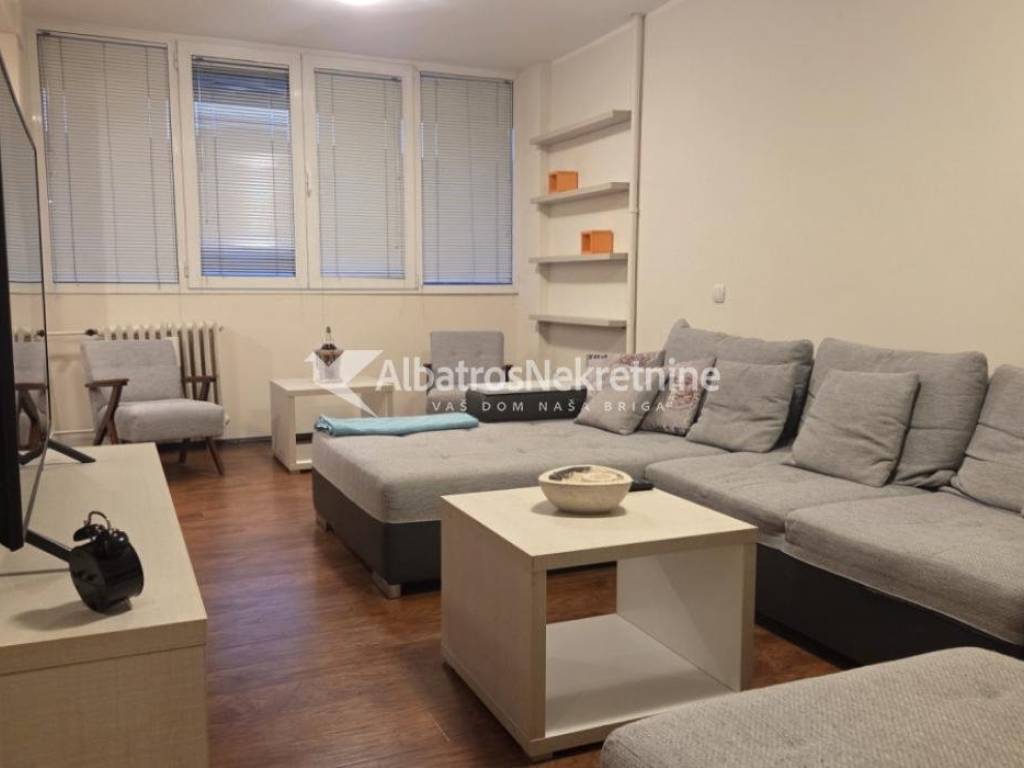 Dvosobni stan Bulevar Zorana Đinđića, Savski Venac Centar, Beograd
