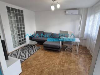 Trosobni stan Jurija Gagarina, Blok 70, Beograd