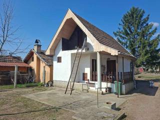Samostalna porodična kuća 44 m², Mali Radanovac, Subotica