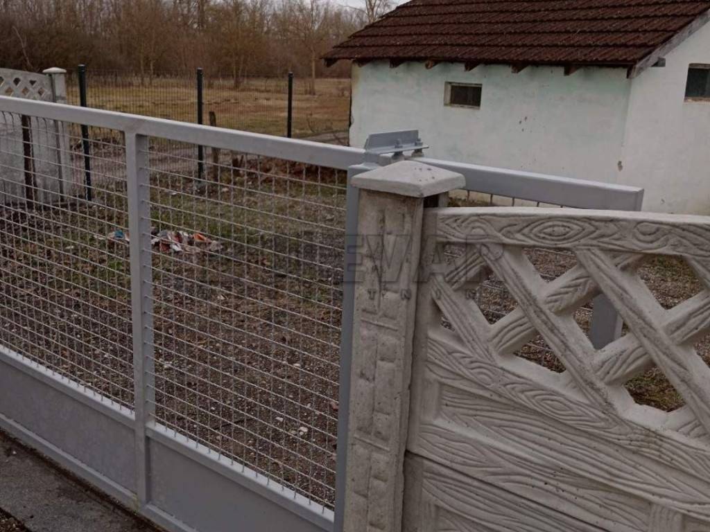 Samostalna porodična vila 24 m², Centar, Kraljevo