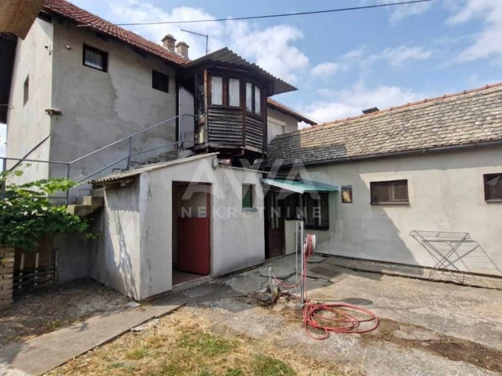 Samostalna porodična kuća 218 m², Sombor