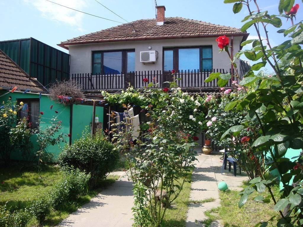 Samostalna porodična kuća 294 m², Zrenjanin