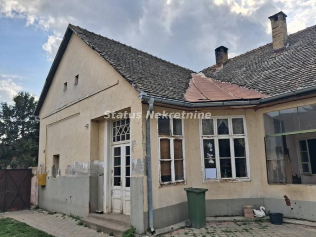 Samostalna porodična kuća 279 m², Futog, Novi Sad