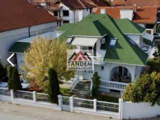 Samostalna porodična vila 400 m², Niš
