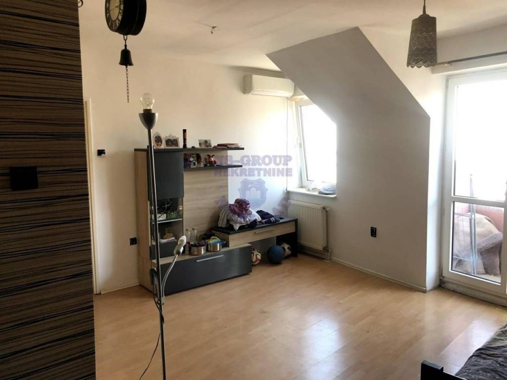 Trosobni stan Ulica Branka Radicevica Novi Sad, Salajka, Novi Sad