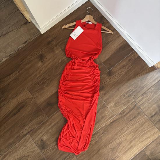 Zara atraktivna haljina puna elastina Novo