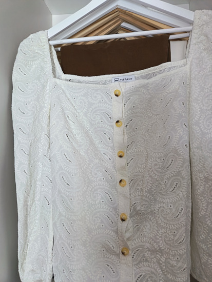 Bluza bela