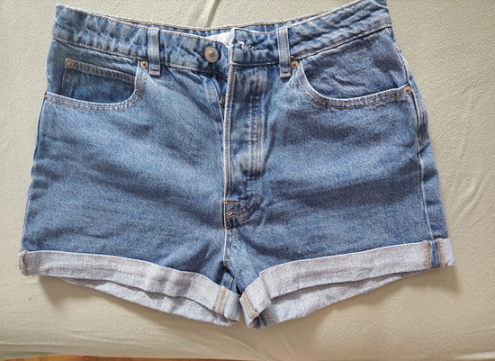 Stradivarius Mom fit sorts 40