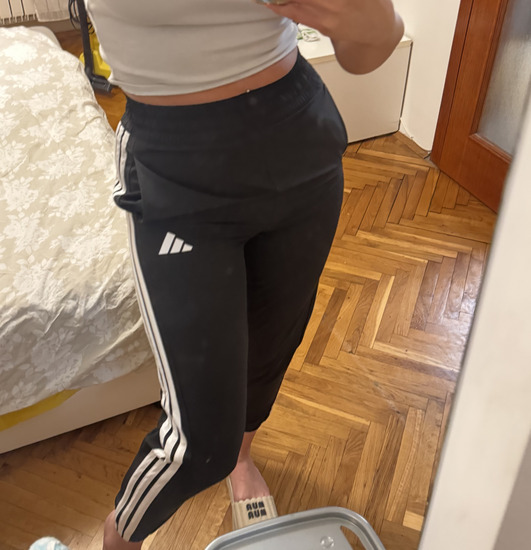 Adidas donji deo