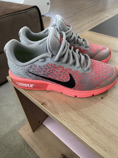 Nike air max