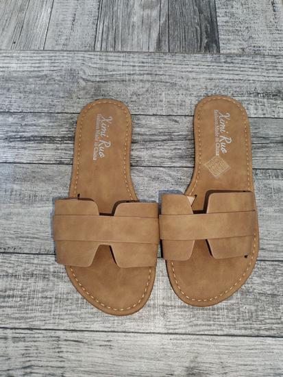 Papuce nove 37