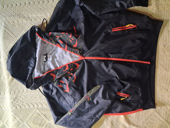 Nike šuškavac L i Spider bluza L