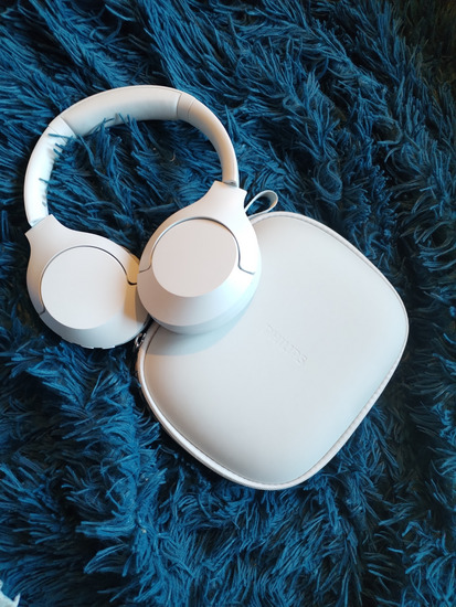 Philips bezicne slusalice. Novo.