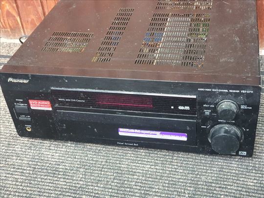 Pioneer VSX-D711