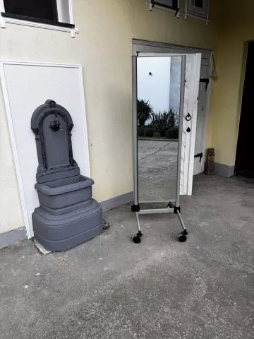 SAMOSTOJEĆE OGLEDALO