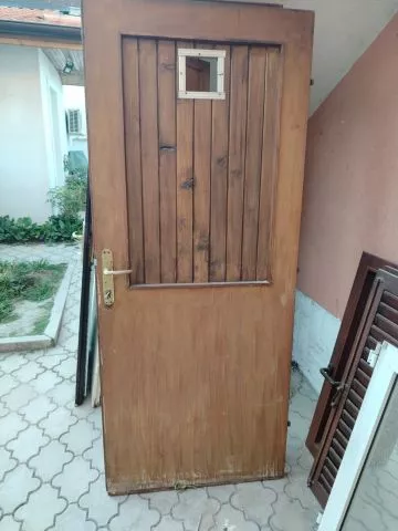 DRVENA VRATA