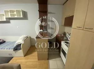 Izdavanje Stan - Novi Sad, Salajka
