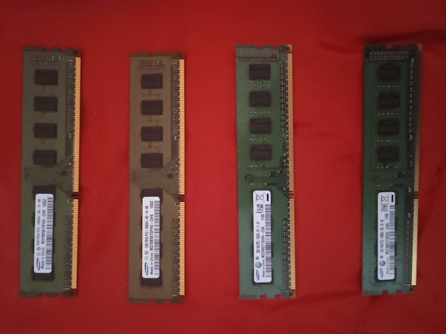 Četiri uparene RAM memorije ddr3 ram 2gb 10600u