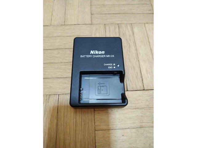 Nikon punjac EN-EL14 baterija MH-24