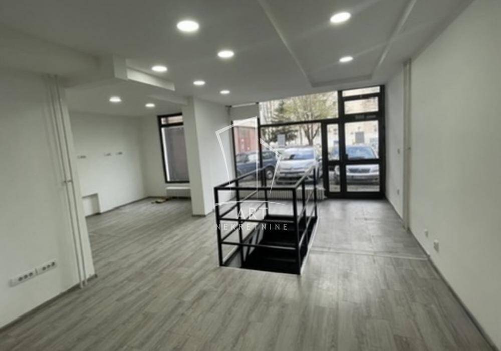 Duplex Nedeljka Gvozdenovića, Bežanijska kosa, Beograd