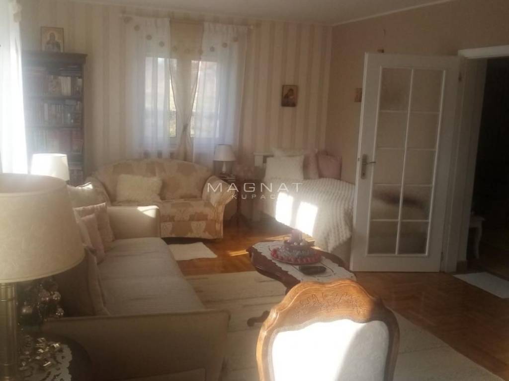 Samostalna porodična kuća 187 m², Centar, Vrnjačka Banja