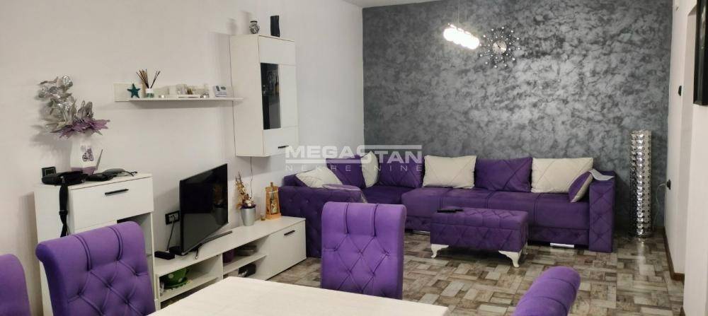 Samostalna porodična vila 143 m², u dobrom stanju, Ruma