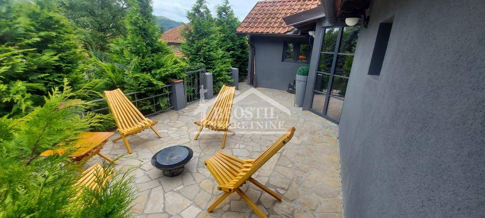 Samostalna porodična vila 140 m², Čajetina