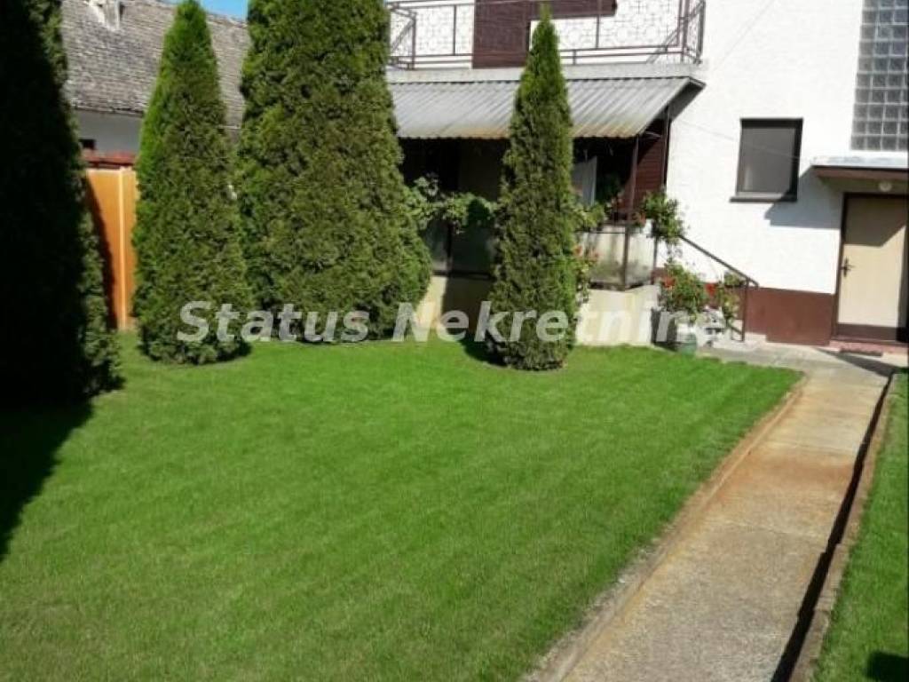 Samostalna porodična kuća 170 m², Centar, Bačka Palanka