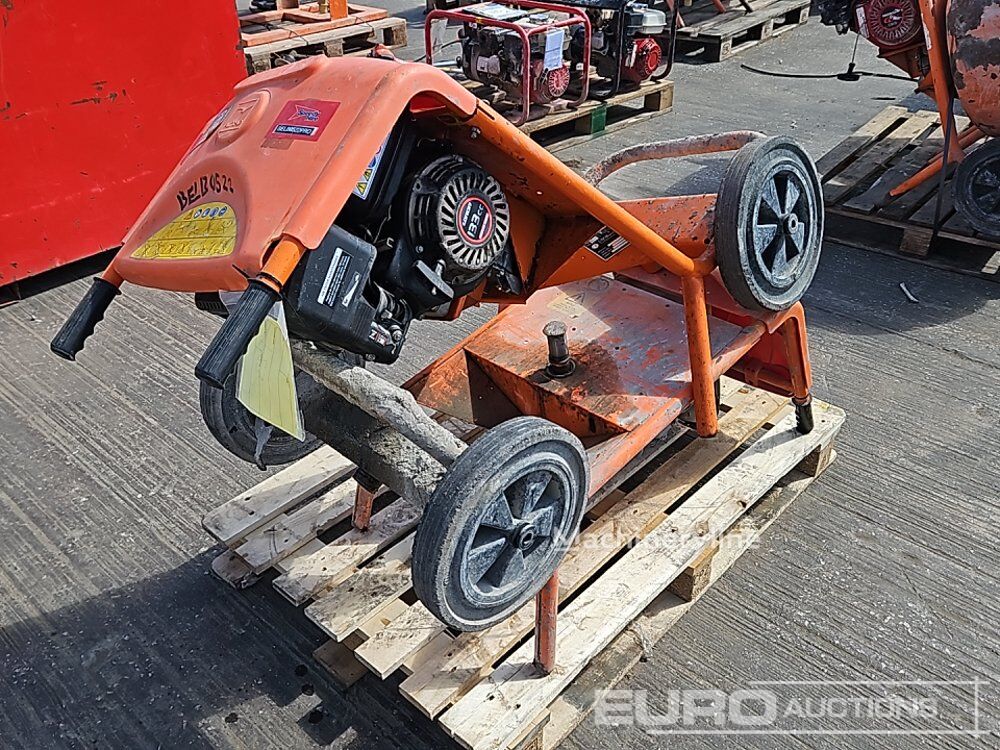 Prodaje se Altrad Belle Minimix150 betonsku mešalicu na aukciji