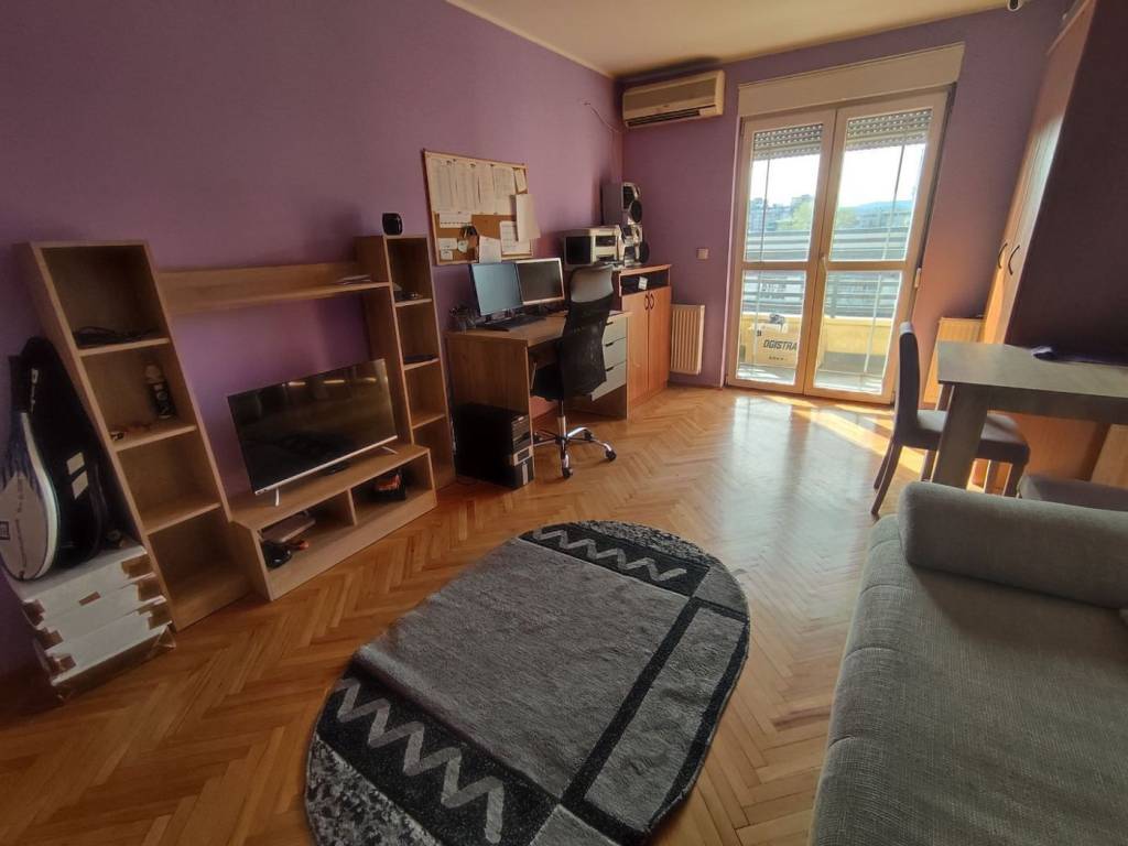 Stan 30 m², Grbavica, Novi Sad