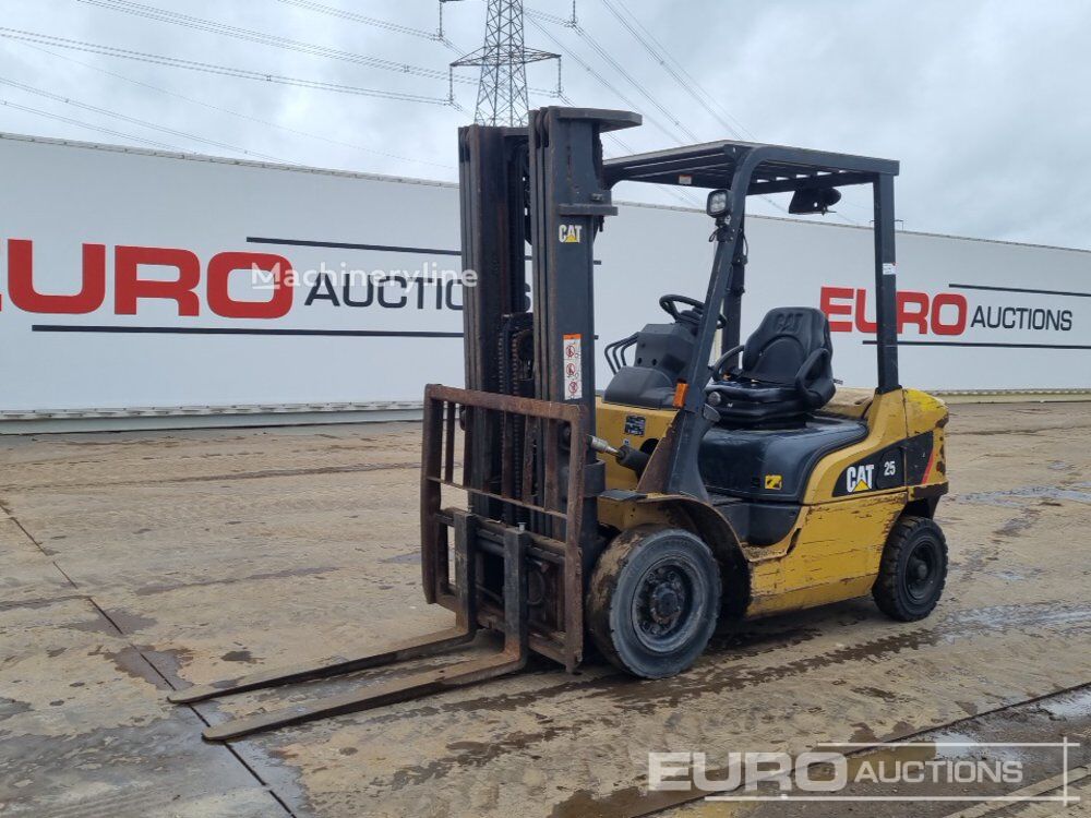 Prodaje se Caterpillar DP25NT dizel viljuškar na aukciji