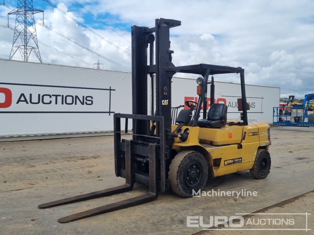 Prodaje se Caterpillar DP50 dizel viljuškar na aukciji