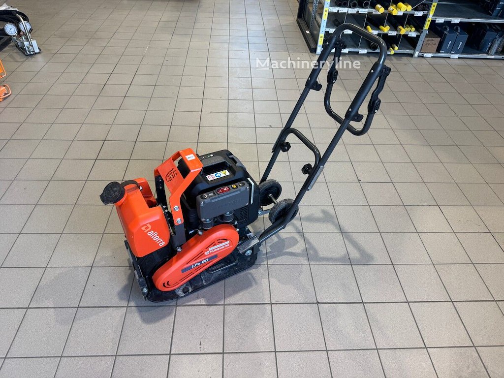 Prodaje se Husqvarna Andre Husqvarna LF 60 LAT – Batteridrevet Vibrasjonsplate (Utsti vibro ploču na aukciji