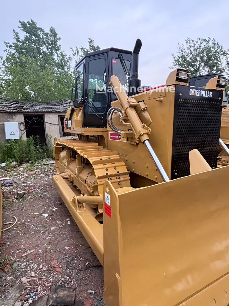 Caterpillar D6G-2 buldožer