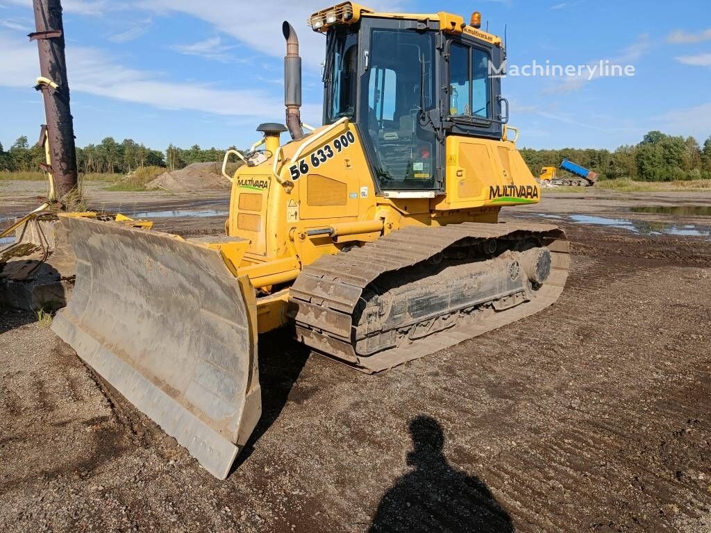 Komatsu D51PX-22 buldožer