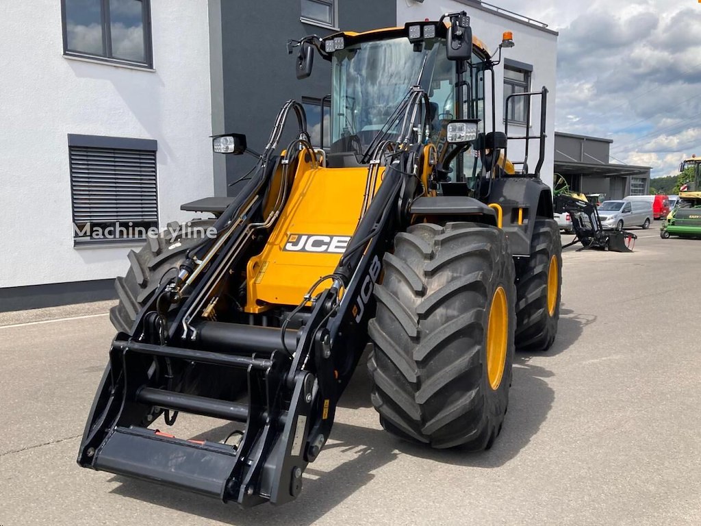 Novi JCB 435 S Agri prednji utovarivač