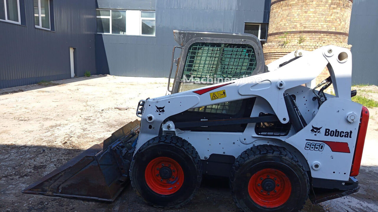 Bobcat S650 mini utovarivač