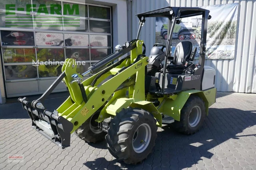 Fliegl 25-27 multifunkcionalni utovarivač