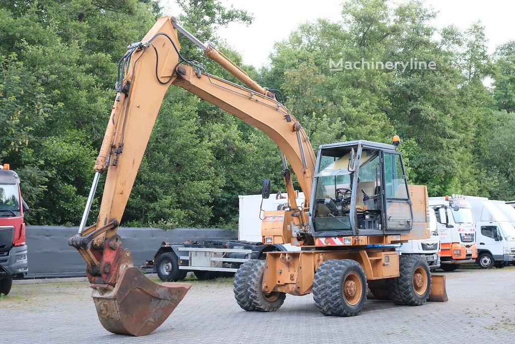 Case 888 B Compact prednji utovarivač