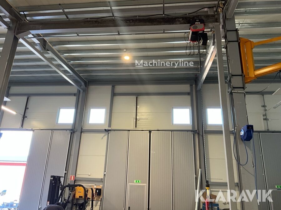 Prodaje se Konecranes C10 nadzemnu dizalicu na aukciji
