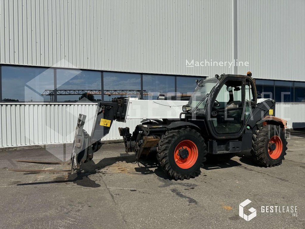 Bobcat T40180 teleskopski utovarivač nakon udesa